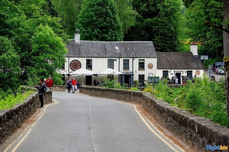 Highland Country Inn & Smokehouse With Adjoining Cottage In Scenic ...