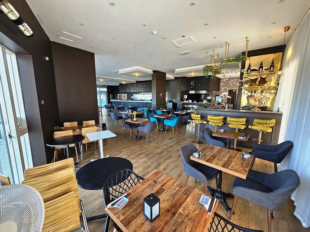 Prime London Restaurant for Sale with Rare A3, A5, Alcohol License and ...