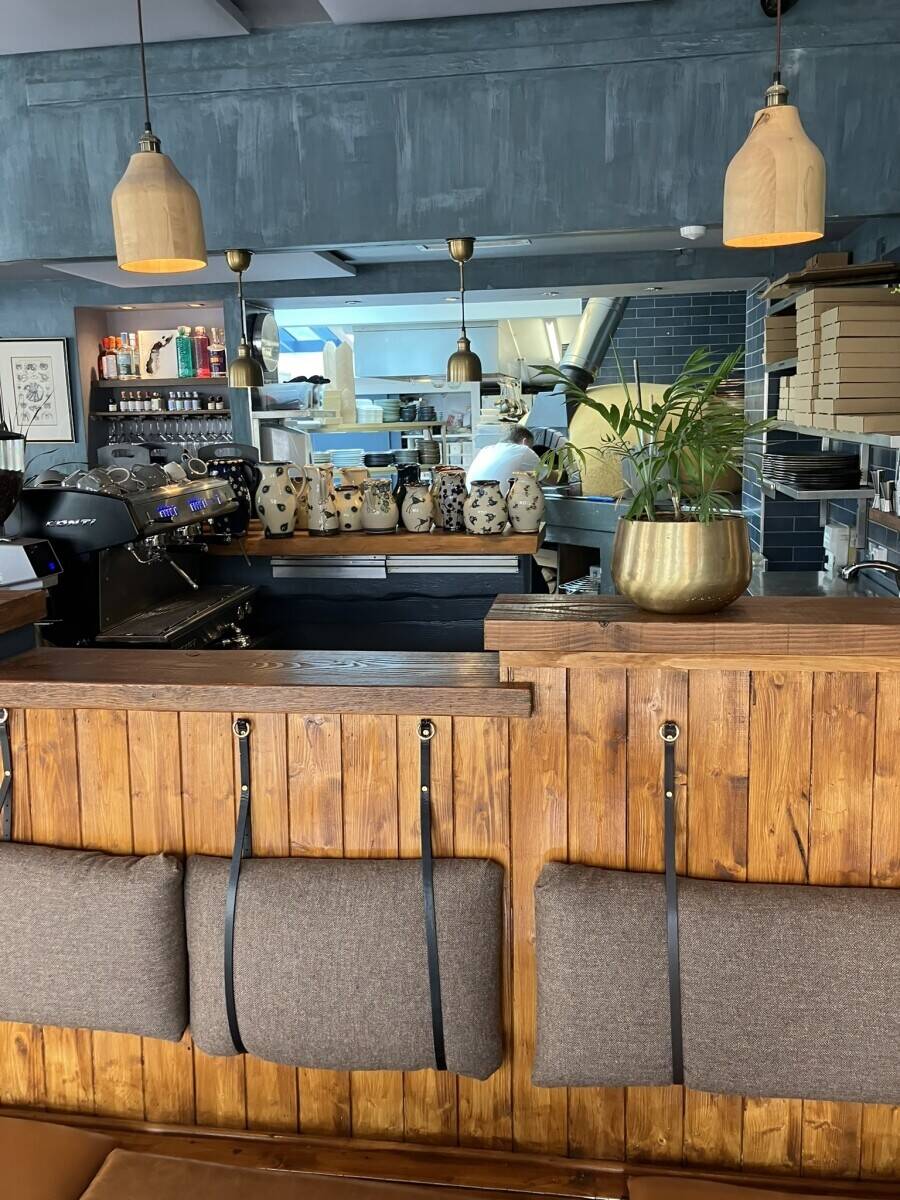 High Quality, Immaculate Licenced Restaurant In Popular Tourist Area ...