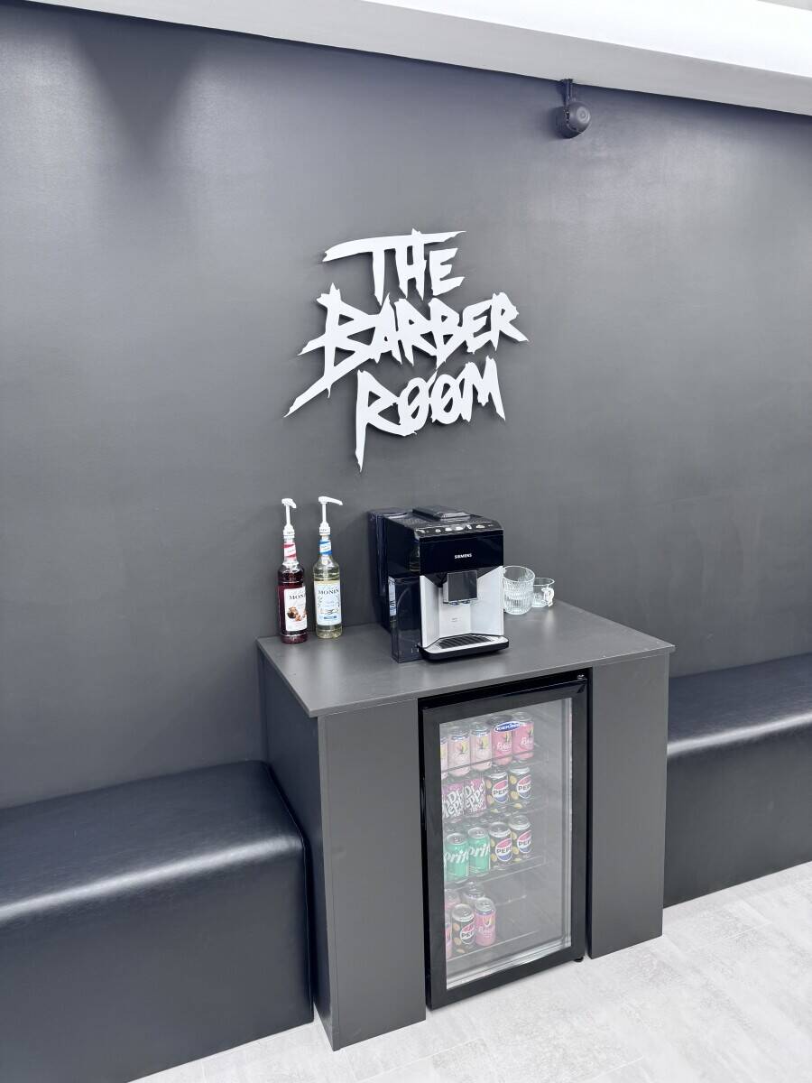 Modern, Well-Established Barber Room in Castle Bromwich, Birmingham Up ...