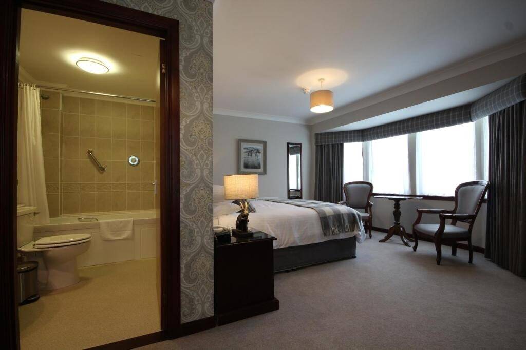 Full service 27 bedroom hotel with restaurant and bar in Aberdeenshire ...